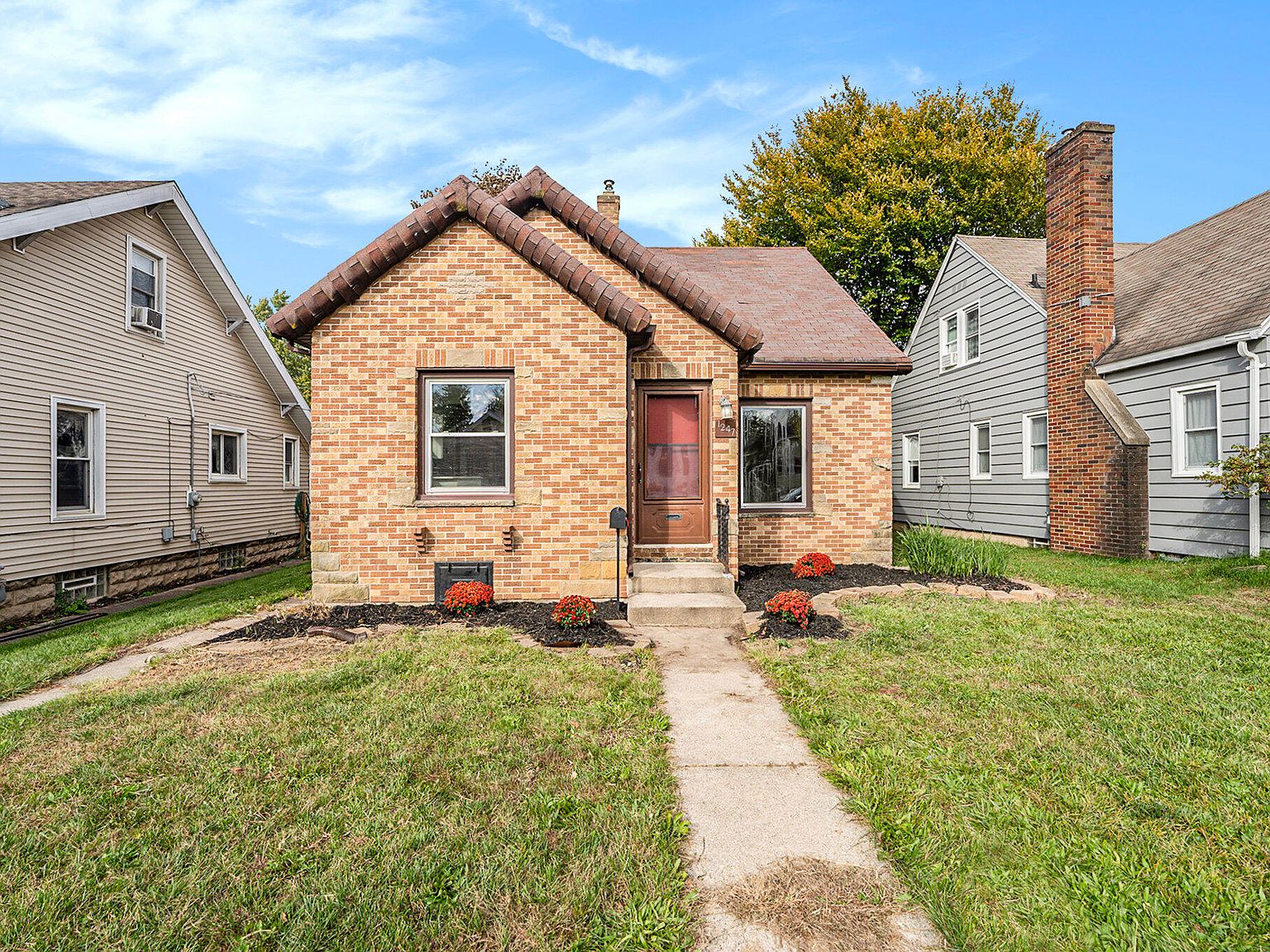 1247 Whiting St SW, Wyoming, MI 49509 | Zillow