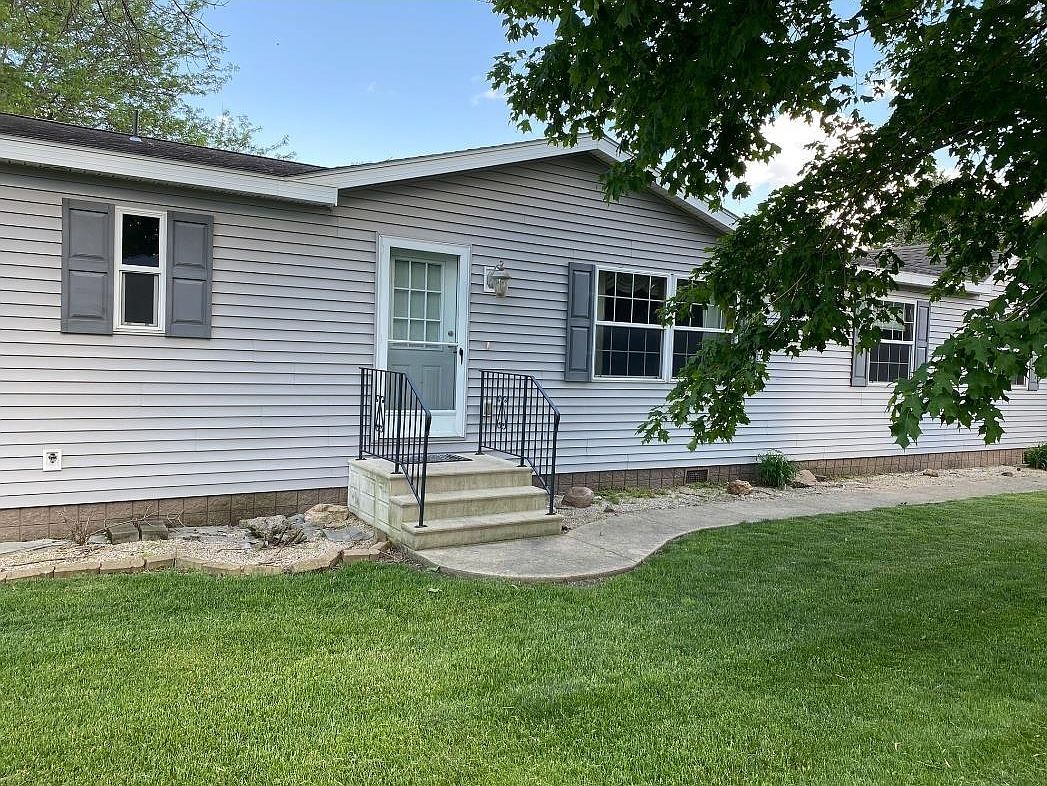 101 Halpin Ave, Fairbank, IA 50629 | Zillow