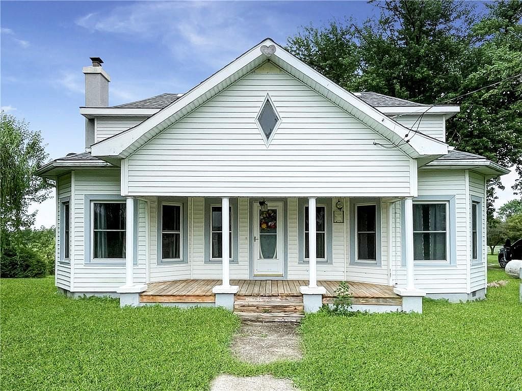 423 N Main St, Ludlow, MO 64656 | Zillow