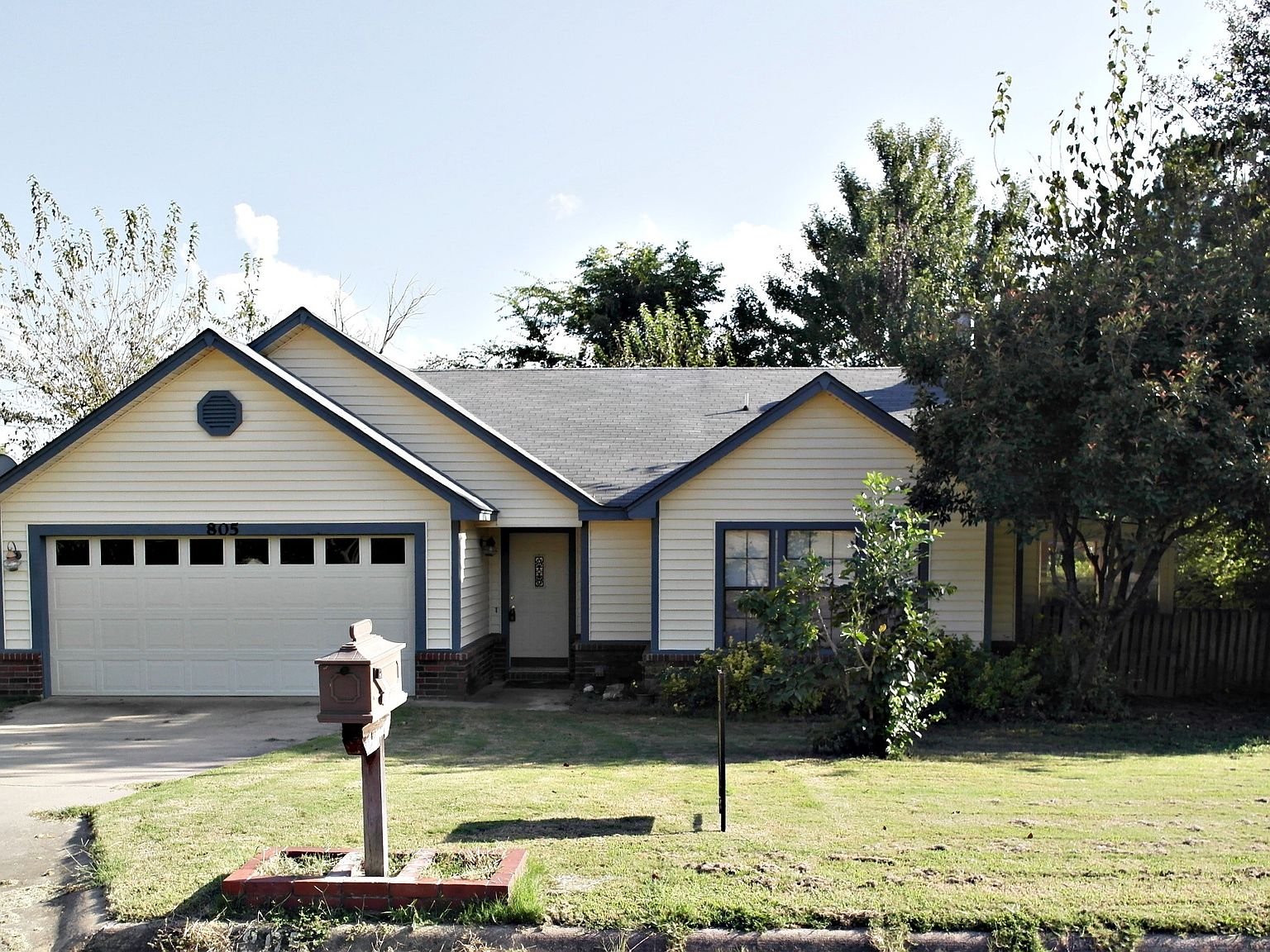 805 J St, Barling, AR 72923 | Zillow