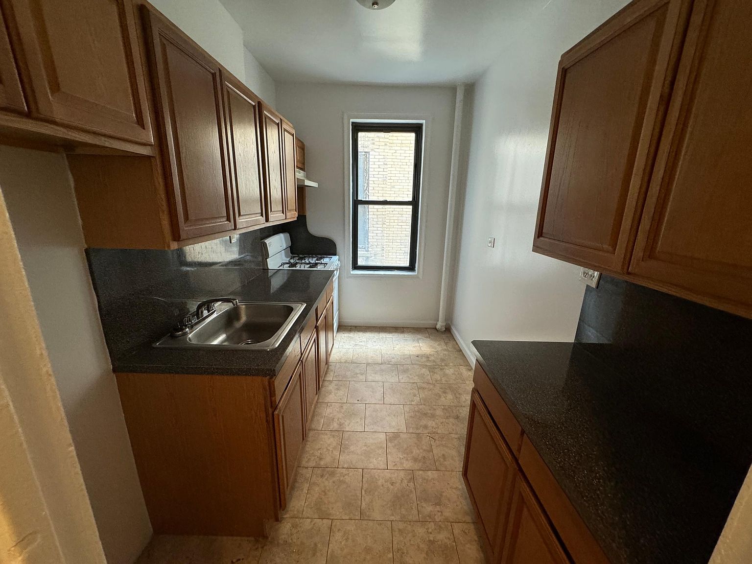 2184 Barnes Ave #4A, Bronx, NY 10462 | Zillow