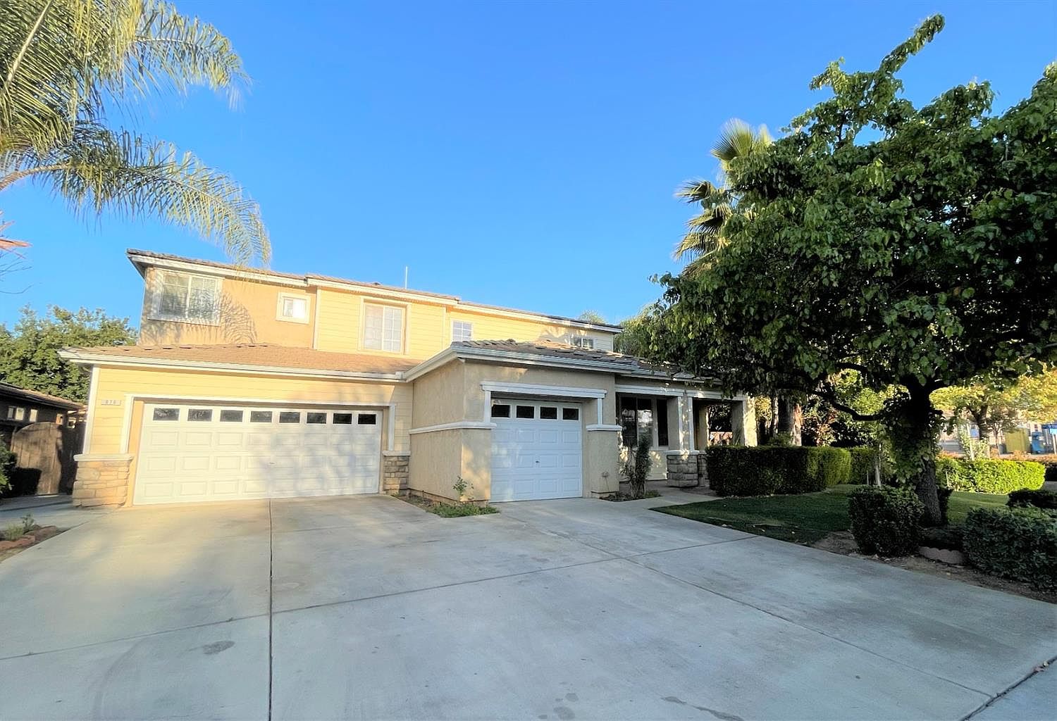 876 Lily Ave, Sanger, CA 93657 | Zillow