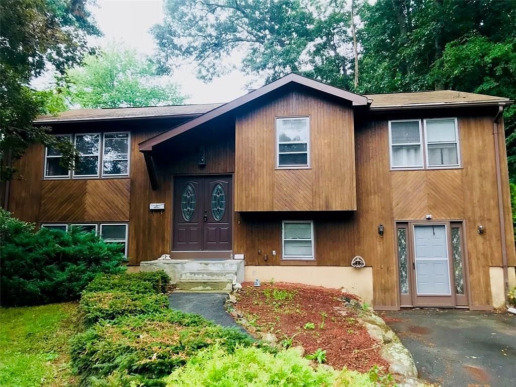 1 Rowena Dr, Johnston, RI 02919 | Zillow