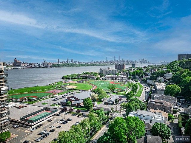 1220 River Rd #A, Edgewater, NJ 07020 | MLS #23027491 | Zillow