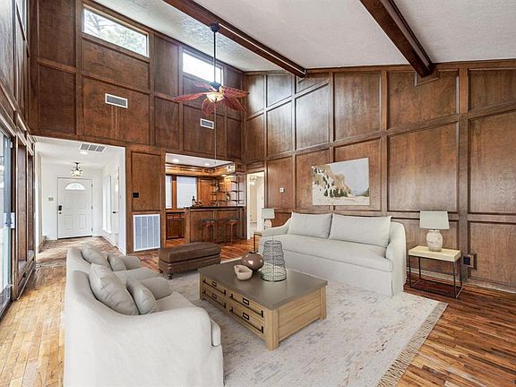 7619 Bankside Dr, Houston, TX 77071 | Zillow