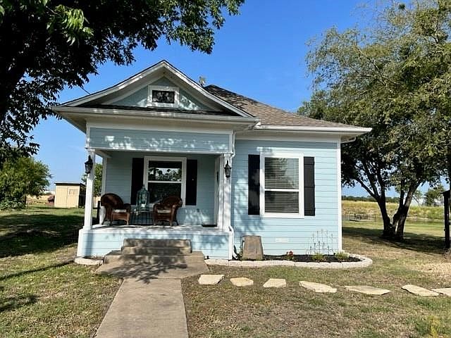 400 S Garitty St, Frost, TX 76641 | MLS #20492605 | Zillow