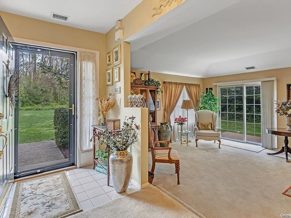 183 N Lakebridge Drive UNIT 183, Kings Park, NY 11754 | Zillow