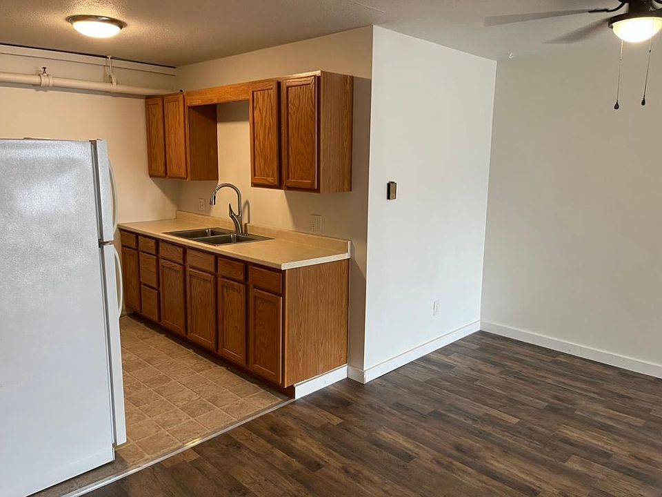 52 Merchants Row APT 4, Swanton, VT 05488 | Zillow