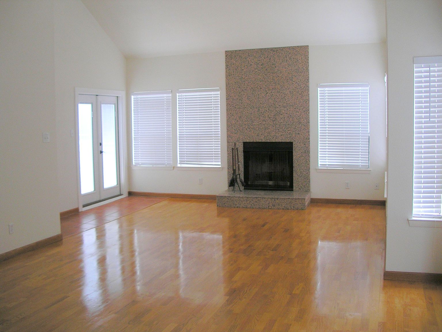 80 Red River St APT 304, Austin, TX 78701 | Zillow