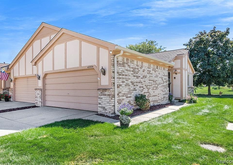 42334 Willow Tree Ln E #6, Clinton Township, MI 48038 | Zillow