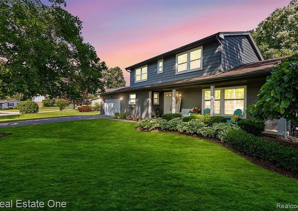 2569 Rambling Way, Bloomfield Hills, MI 48302 | Zillow