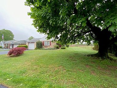 4555 Daisy Ave N, Orefield, PA 18069 | Zillow