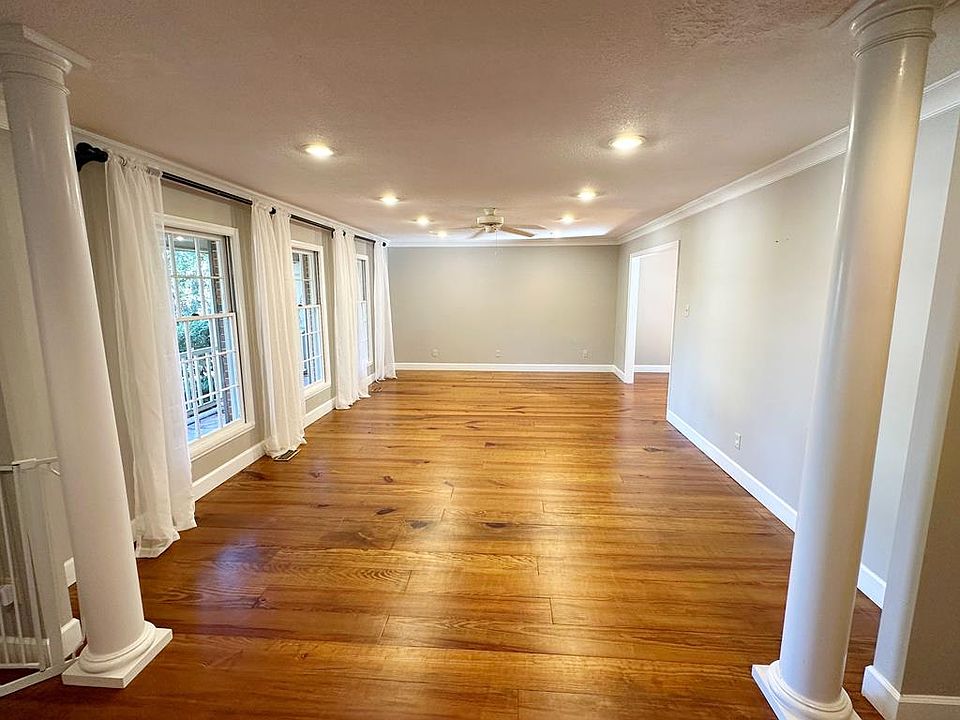 2203 N Sherwood Dr, Valdosta, GA 31602 | Zillow