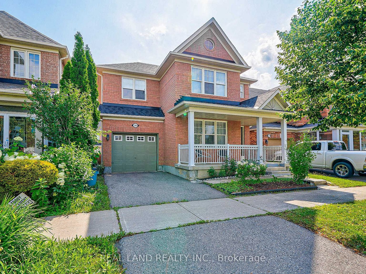 39 Roy Rainey Ave, Markham, ON L6E 2B5 | MLS #N7044374 | Zillow