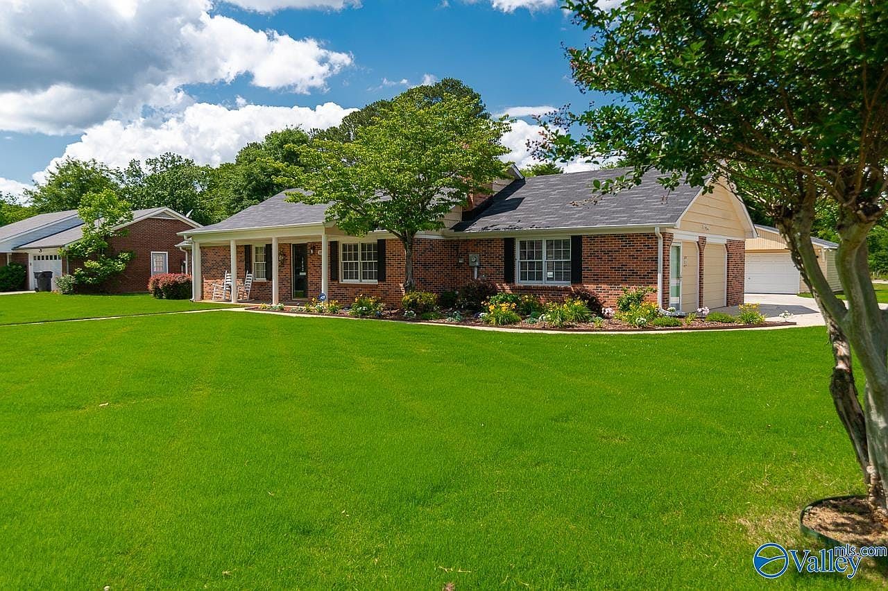 1802 Lanier St SW, Decatur, AL 35603 | Zillow