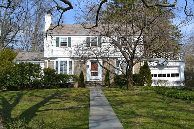 16 Gedney Park Dr, White Plains, NY 10605 | Zillow