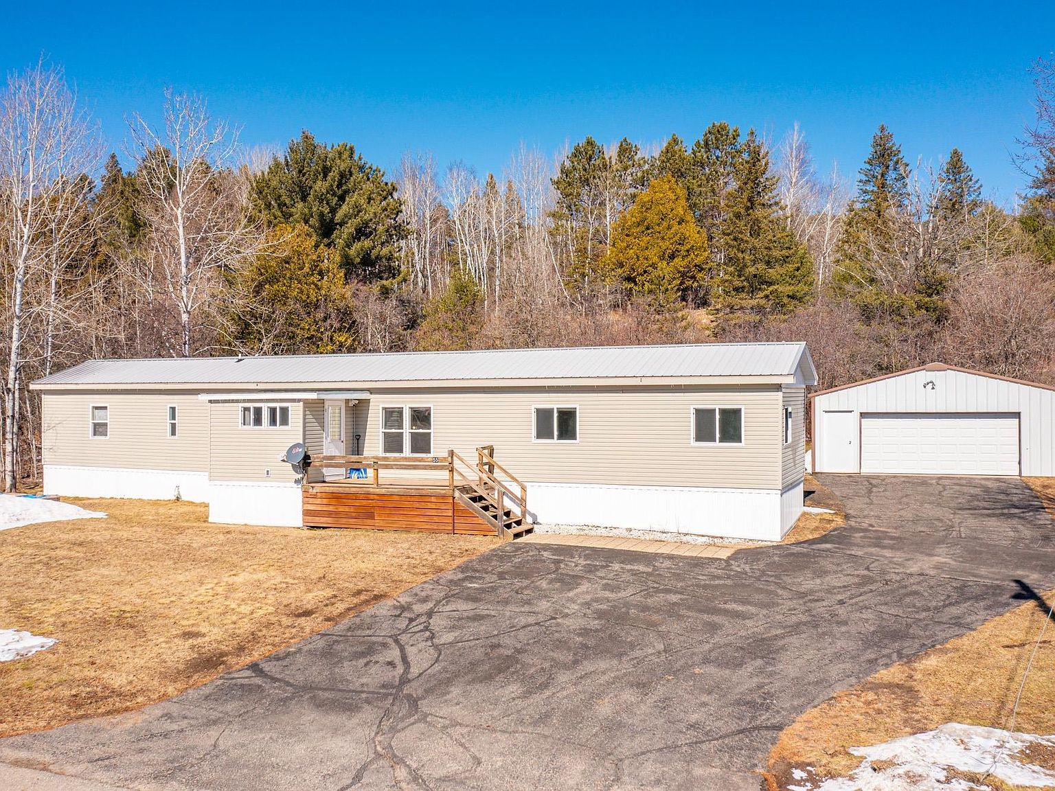 55 Main St, Soudan, MN 55782 | Zillow