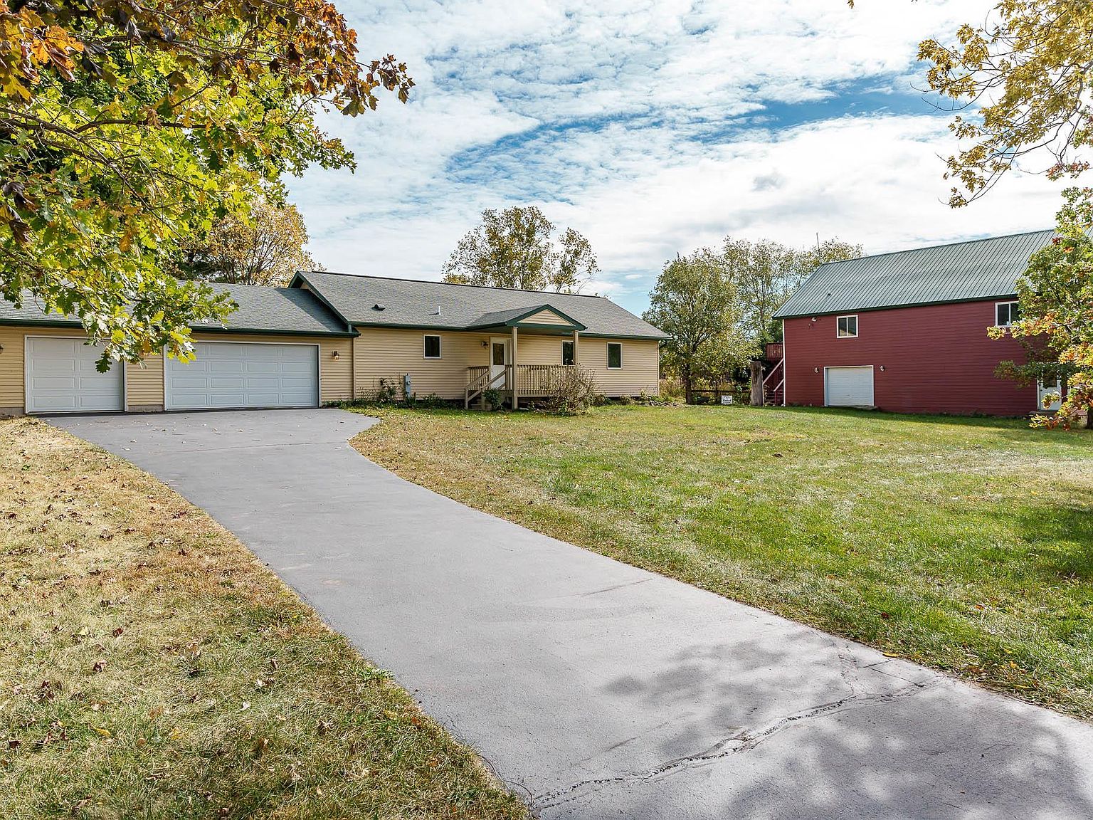 4585 S Chana Rd, Chana, IL 61015 | Zillow
