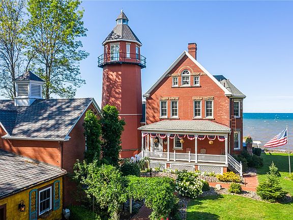 Check out the lighthouse! C. 1895 on Lake Ontario. $995,000 – Old House ...