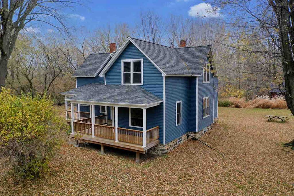 4320 Geano Beach Rd, Little Suamico, WI 54141 | Zillow