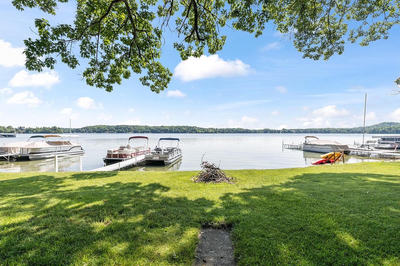 5324 Boettcher DRIVE #5322, West Bend, WI 53095 | MLS #1923334 | Zillow