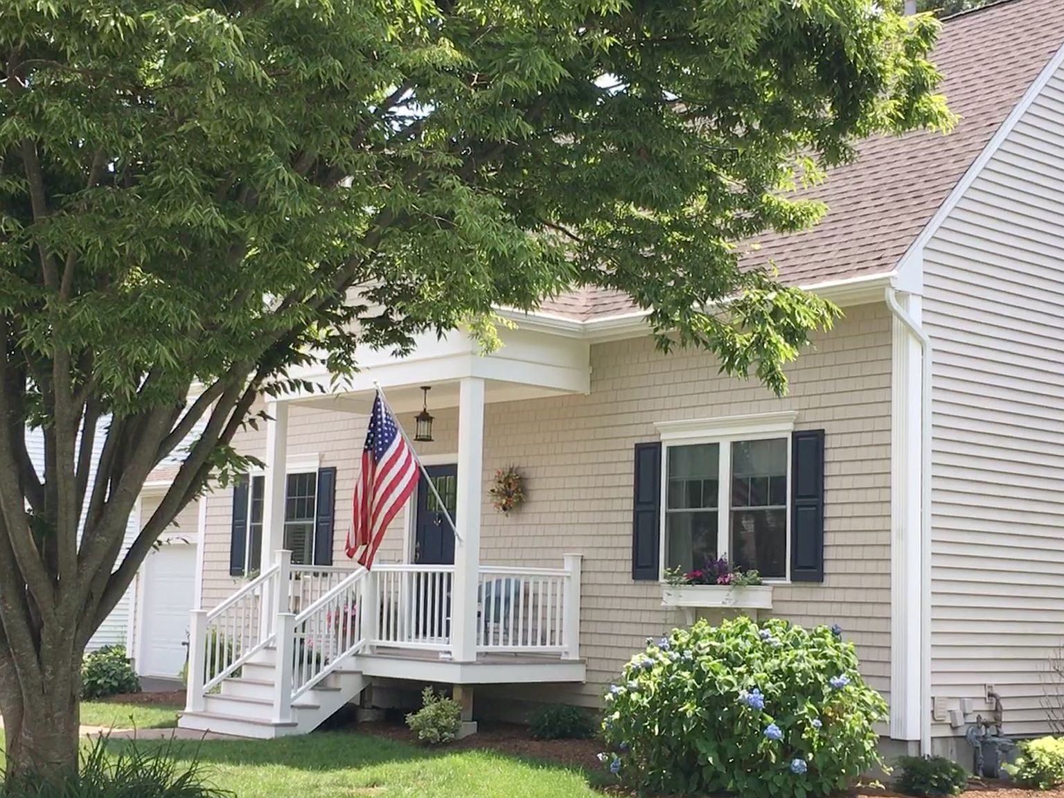 23 Carousel Dr, Riverside, RI 02915 | Zillow