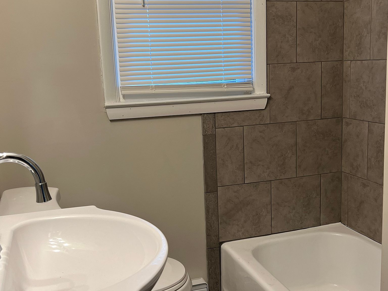 6051 Tobaccoville Rd APT 2, Tobaccoville, NC 27050 | Zillow
