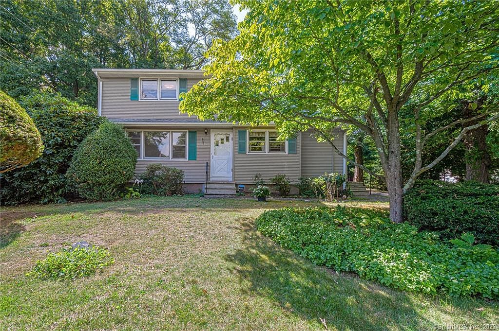 14 Craig Ct, East Hartford, CT 06108 | Zillow