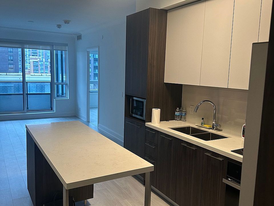 38 Water Walk Dr Markham ON | Zillow