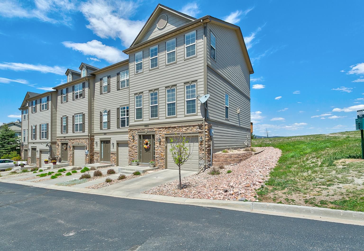 1033 Burning Bush Point, Monument, CO 80132 | Zillow