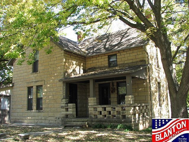 3200 Keats Ave, Manhattan, KS 66503 | Zillow