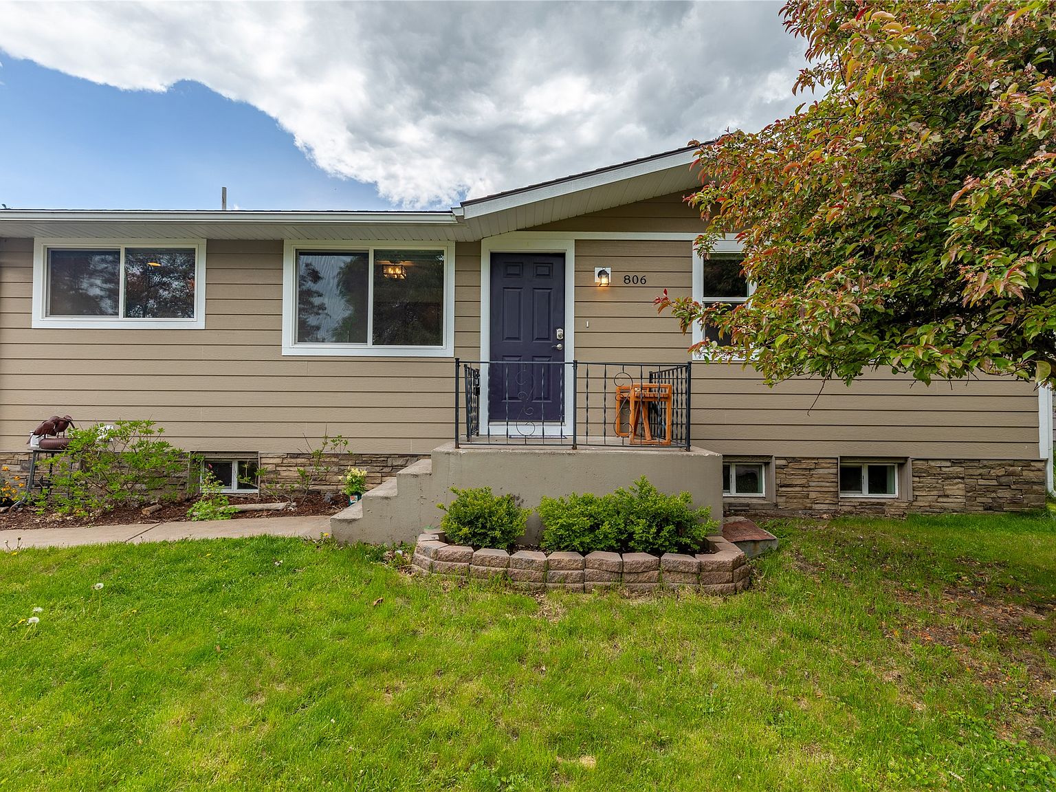 806 14th Ave E, Polson, MT 59860 | MLS #30041091 | Zillow