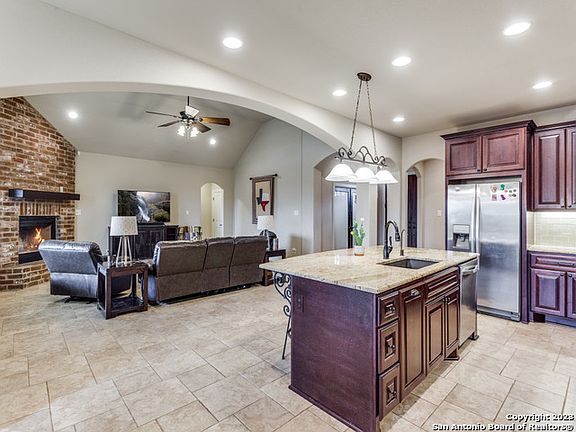 332 Bosque Rdg, Spring Branch, TX 78070 | MLS #1695814 | Zillow