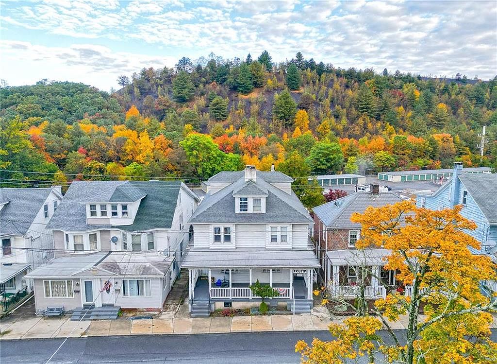 737 E Broad St, Tamaqua, PA 18252 | Zillow