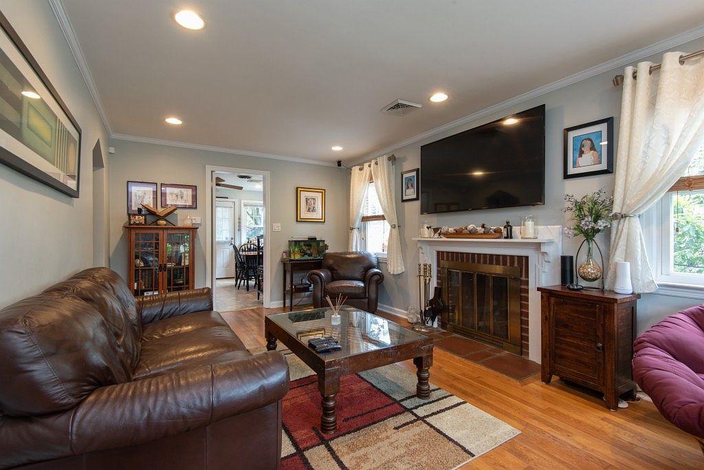 424 Berkeley Ave, Bloomfield, NJ 07003 | Zillow