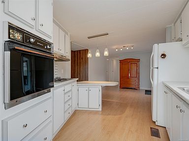 158 Cooper Rd #6, New Songhees 1a, BC V9A 7B3 | Zillow