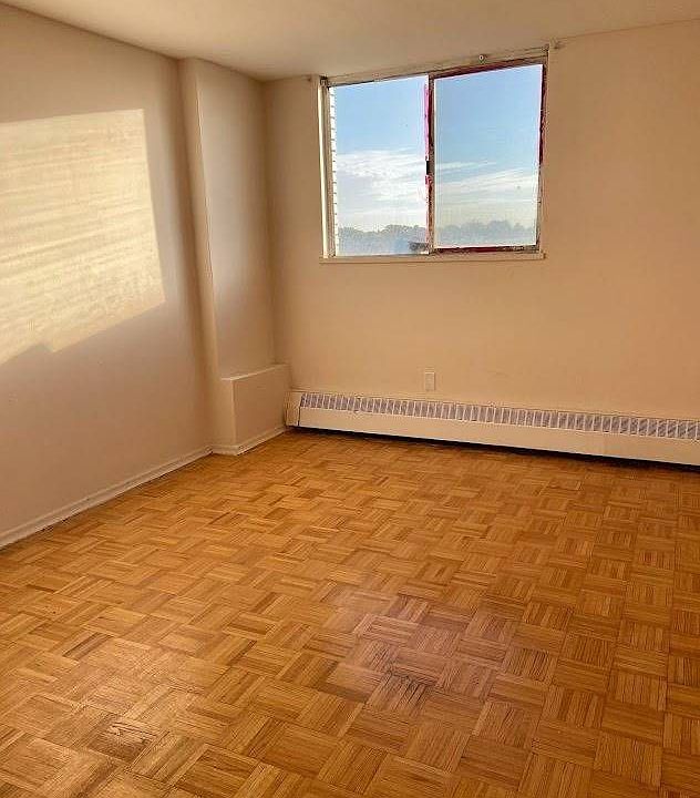 500 Dawes Rd #816, Toronto, ON M4B 2G1 | Zillow