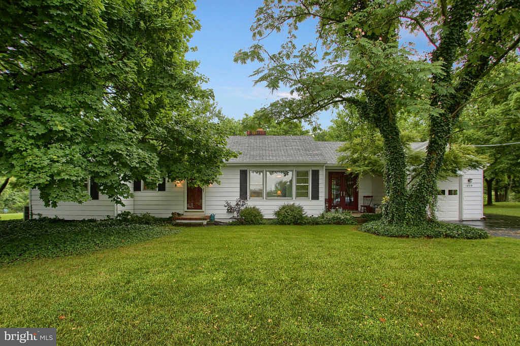 1839 Sterretts Gap Ave, Carlisle, PA 17013 | Zillow