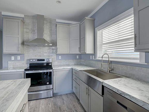 138 Cabbage Palm Ln, Naples, FL 34114 | Zillow