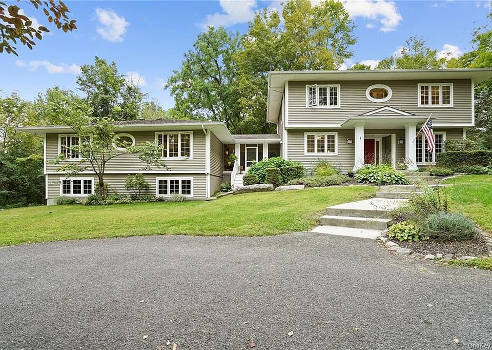 1 Sky View Court, Wallkill, NY 12589 | Zillow