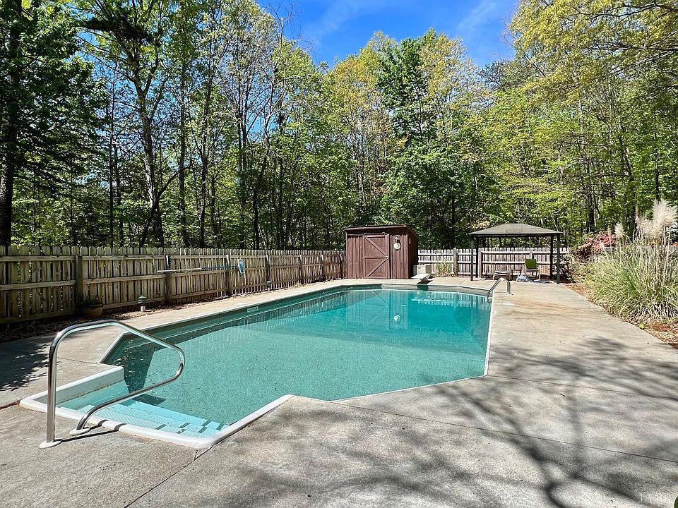 685 Monacan Park Rd, Madison Heights, VA 24572 | Zillow