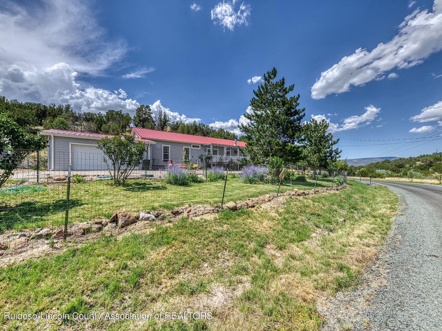 586 Mount Capitan Rd, Capitan, NM 88316 | Zillow