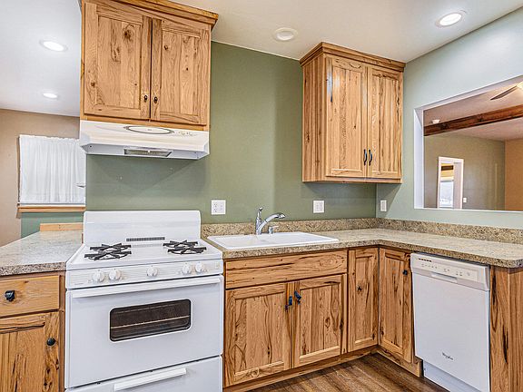 325 W Burr Oak St, Centreville, MI 49032 | Zillow