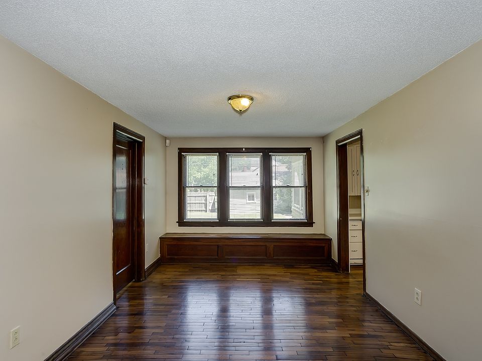Central and Crestway Duplex - 4402 E Central Ave Wichita KS | Zillow