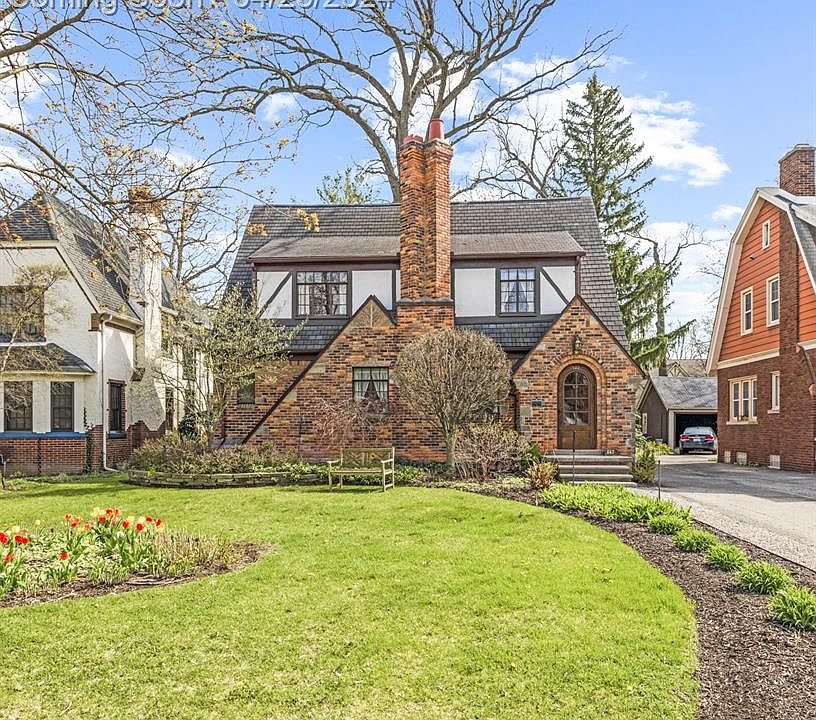 147 Cambridge Blvd, Pleasant Ridge, MI 48069 | Zillow