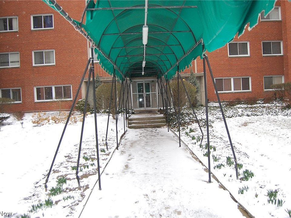 16100 Van Aken Blvd APT 202, Shaker Heights, OH 44120 | MLS #4359290 ...