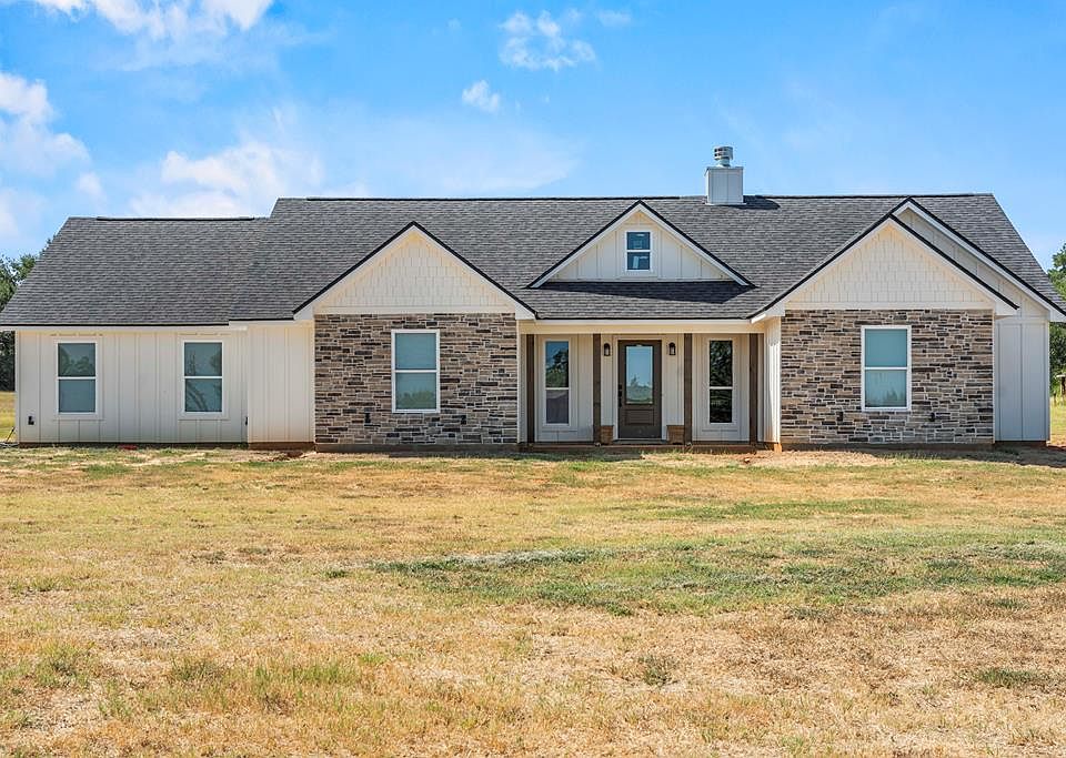 250 County Road 1371, Garrison, TX 75946 | MLS #22300967 | Zillow
