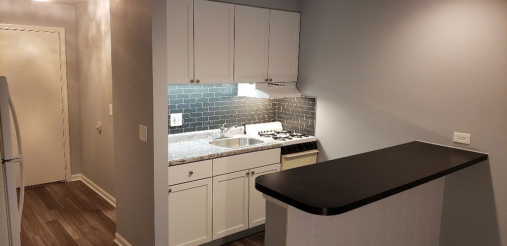 1886 Mark Ave, Elgin, IL 60123 | Zillow