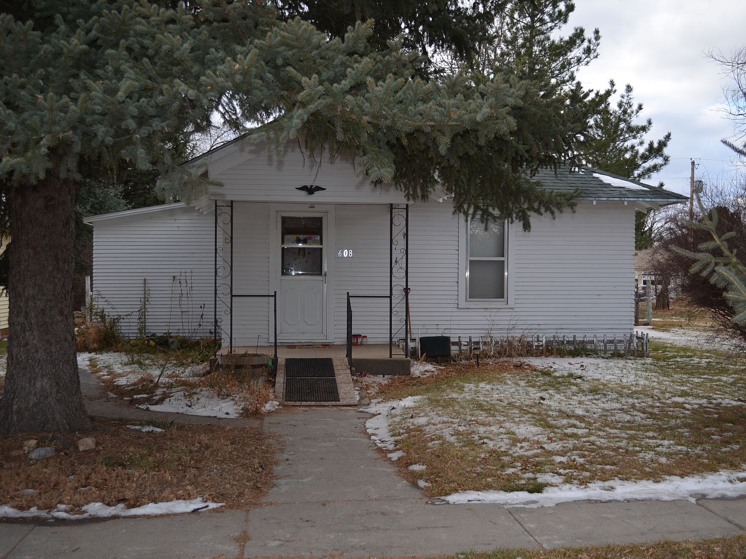 608 Ogallala Ave, Hemingford, NE 69348 | Zillow
