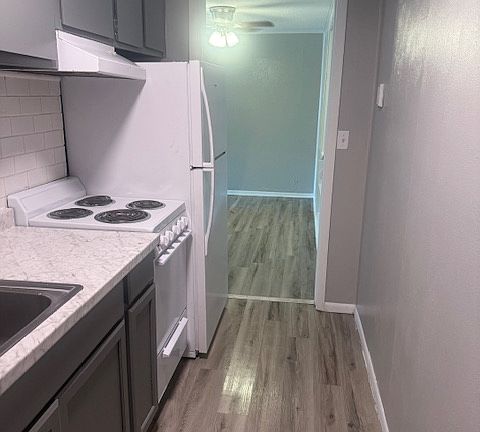 1381 W Ohio Pike APT 2C, Amelia, OH 45102 | Zillow